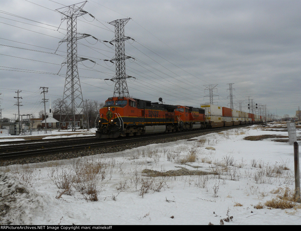 BNSF 989
